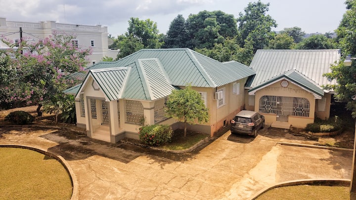 Large Paddington Terrace Residence - Kingston