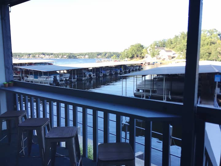 Beautiful Lakefront Condo - Missouri