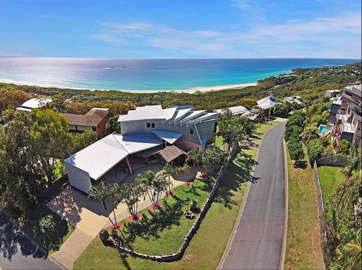 Ascension - A Magnificent Beach Mansion - モートン島