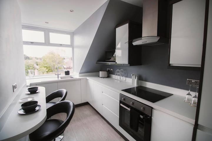 Modern 3 Bed Flat Near Aberdeen W/ Wifi & Parking - アバディーンシャー