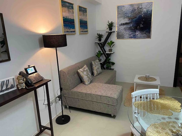High-end Condotel Aeon Towers 1br/pool/gym/netflix - Davao City