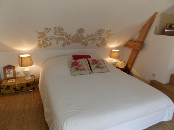 Chambre Familiale Dans Chapelle Orléans-chambord - Meung-sur-Loire