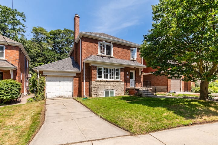 Ravine Haus~large Backyard~dog Friendly~cul-de-sac - Toronto