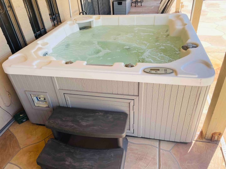 Casa De Cruz*hot Tub/pool Table*fireplace - Glendale, AZ