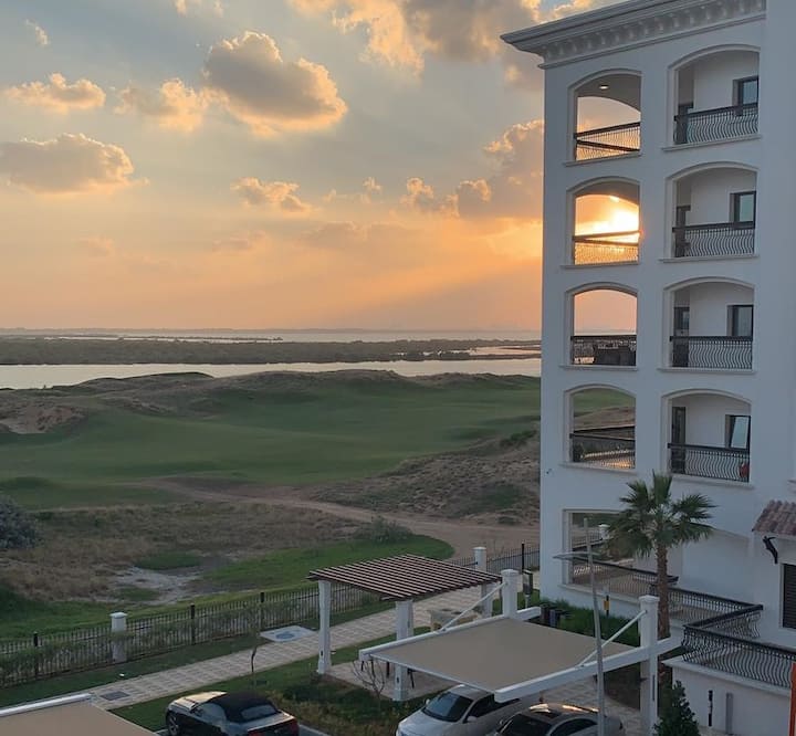 Top Choice For The Family In Yas Island Abu Dhabi - Abu Dhabi