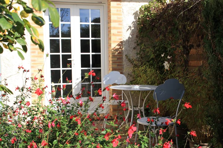 Chambre De Charme Privative Et Entrée Indépendante - Giverny