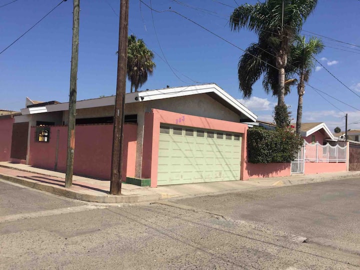 Housing Close To The Beach - エンセナダ
