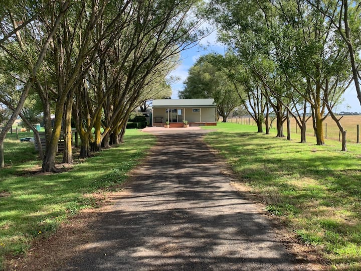 Tranquil Countryside Cottage - Warrnambool