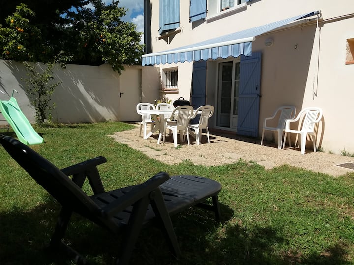 Calme Et Repos En Rez De Jardin De Villa - Solliès-Pont