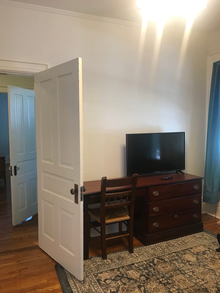 Cantrell’s Airbnb On Broadway - Nashville, TN