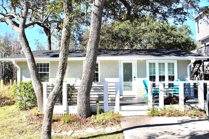300 Steps To The Beach - Stone’s Throw Bungalow - Oak Island, NC