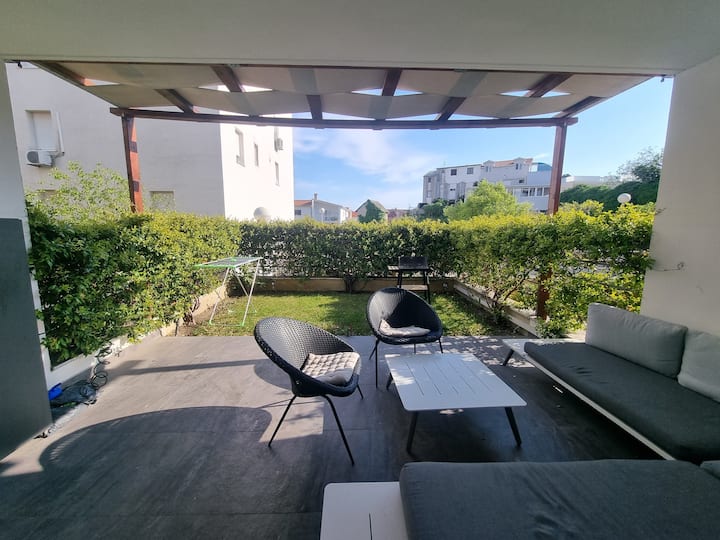 Luxury Apartment Leon With Big Longue Terrace - Dugopolje