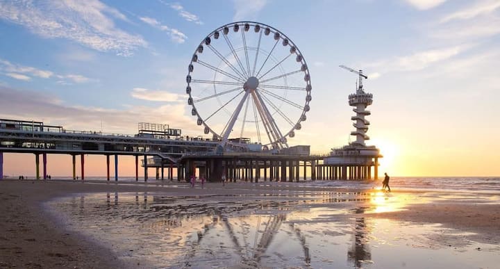 Scheveningen Beachfront Apartment! - The Hague