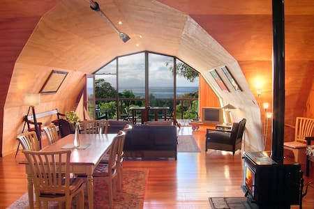 Bicheno Holiday Rentals & Homes - Tasmania, Australia | Airbnb