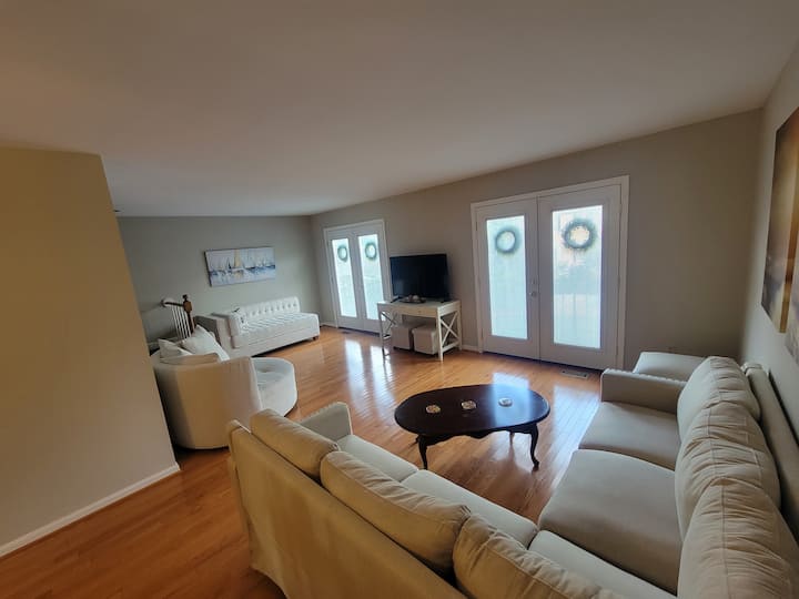 Townhouse - 1 Mile From Downtown Strip - Annapolis, MD