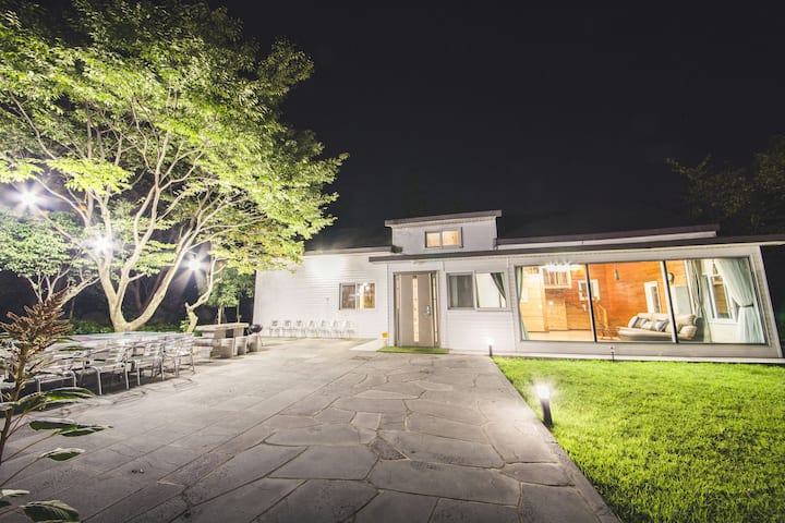 Luxury House! Up To 20 Persons Can Be Accommodated - Jeju-si