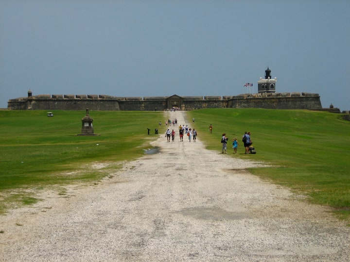 Art Studio/gallery/bnb ,50 Steps To Beach! - San Juan