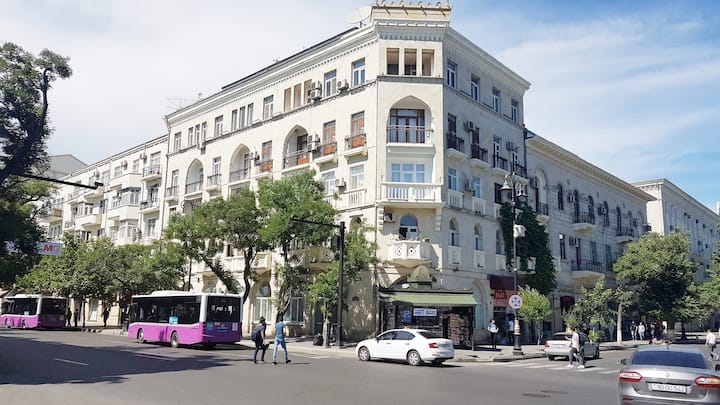 Nizami Street Luxury F1 Apt.1 Free Airport Pick-up - 아제르바이잔