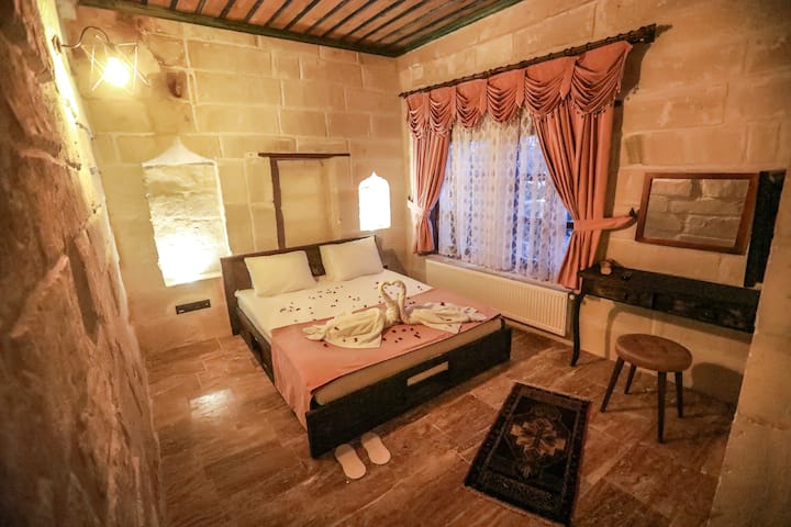 Mahperi Cappadocia Cave Suit ( Deniz Room) - Kapadokya, Turkey