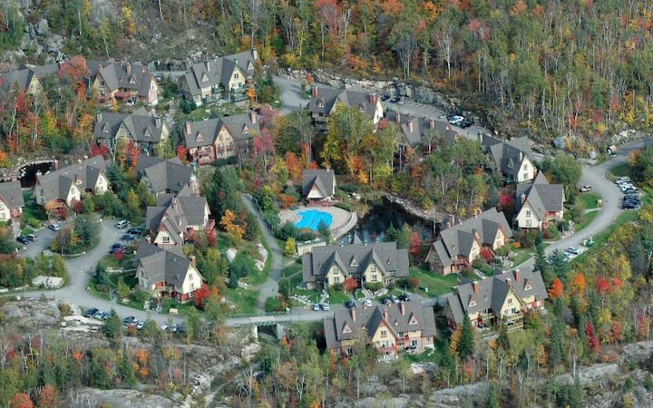 3 Bdrm-ski In Ski Out-10 Min Walk Down 2 Village - Mont-Tremblant