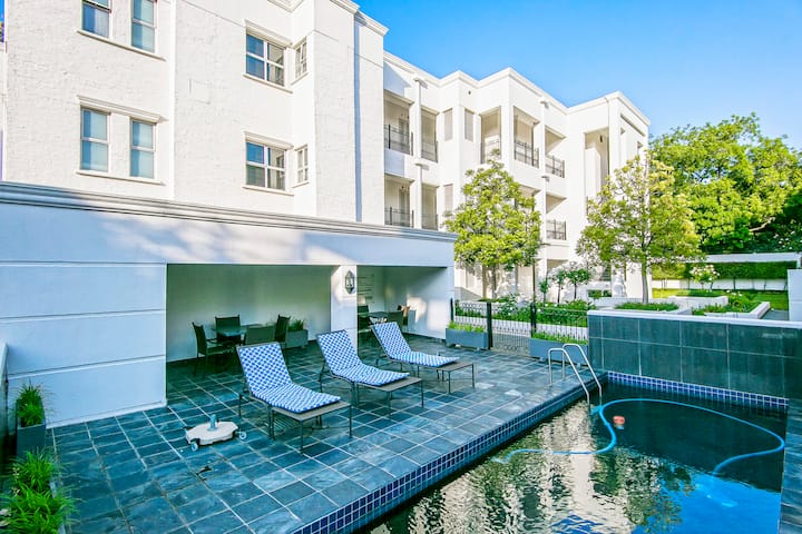 King's Row Hyde Park - 