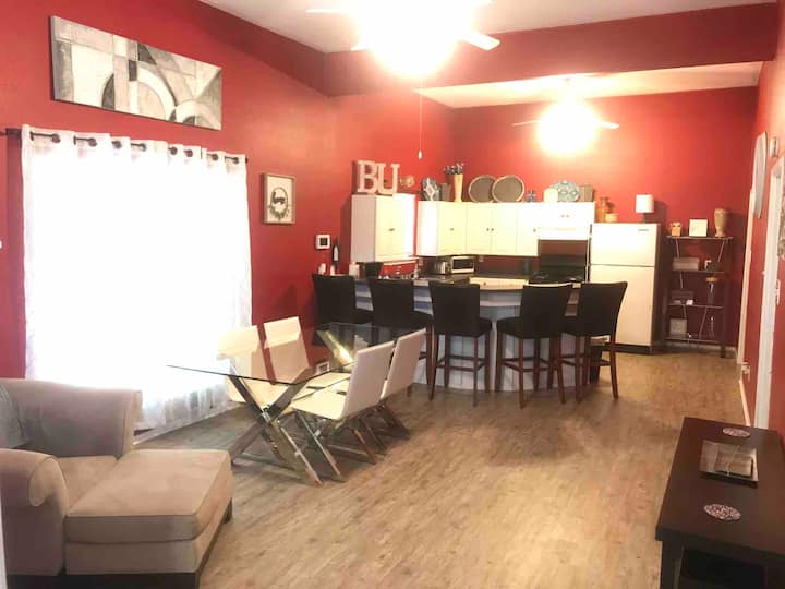 3 Blocks To Baylor!  Lots Of Space! Very Cozy! - Waco, TX