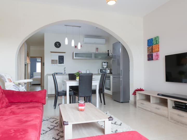Penthouse~country Views - Malte