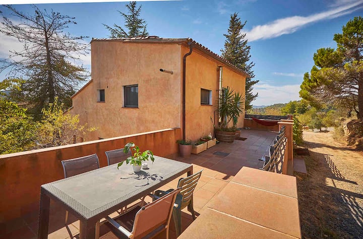 El Xiprer. Climb And Rest. Cornudella De Montsant - Siurana