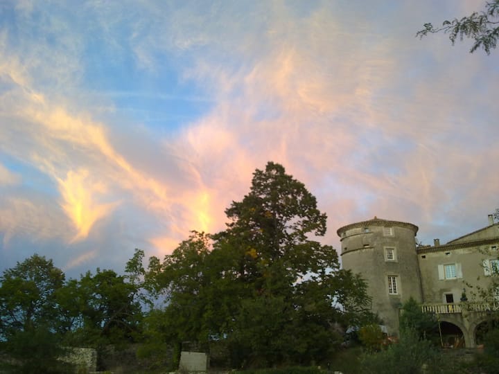 La Vie De Château Et Mariage En Ardèche ! - Privas