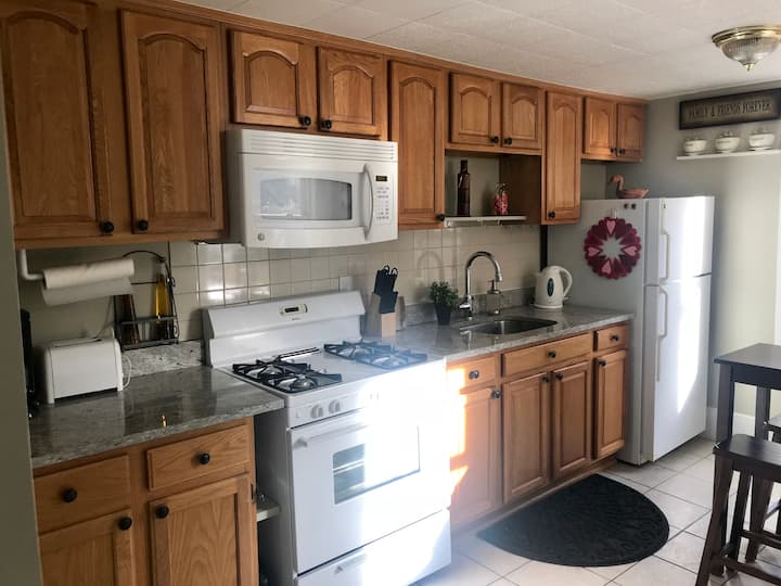 Beautiful Private Place, 4 Min Fr T, 5 Min Airport - Boston, MA