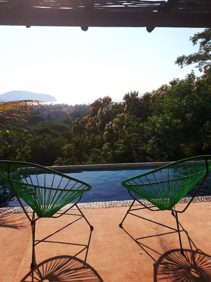 Habitación Sencilla En Hotel Casa Faro Zihuatanejo - Zihuatanejo