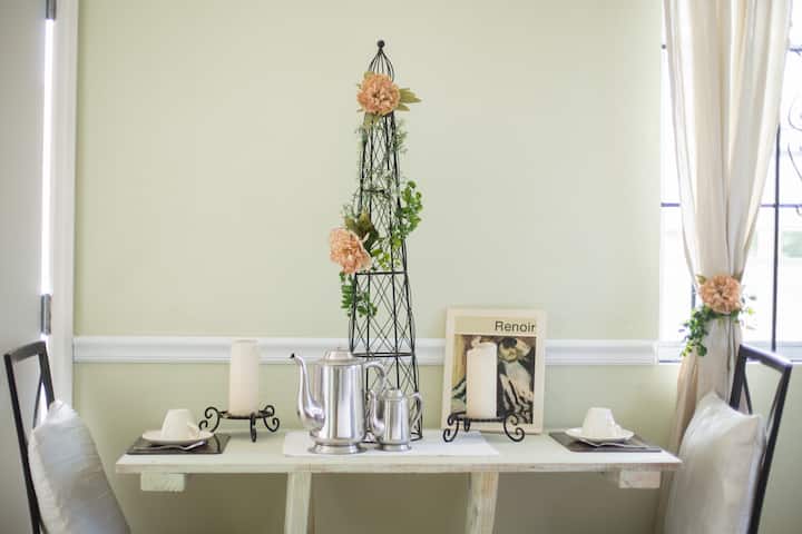 Rustic Charm Private Suites - Nassau