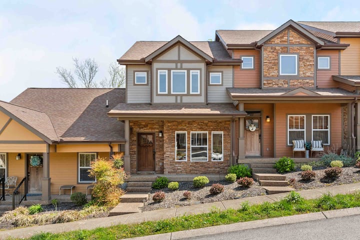 *Sidewalks, Pet Friendly, Nashville, Extra Parking - Brentwood, TN
