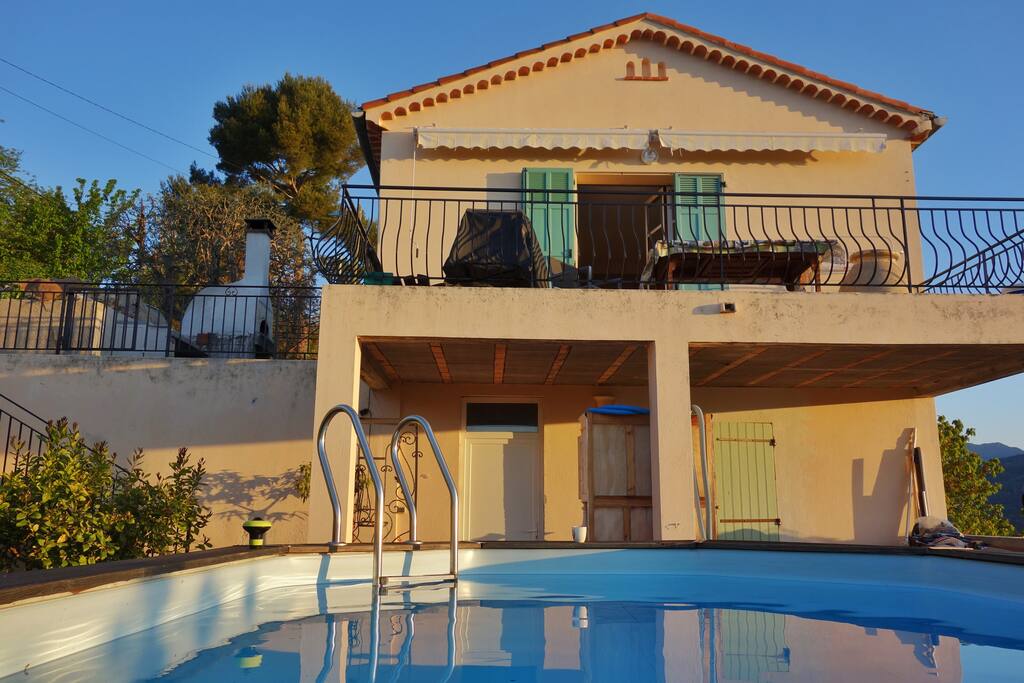 Bas de villa avec piscine, arrière pays niçois ! - Villas à louer à ...