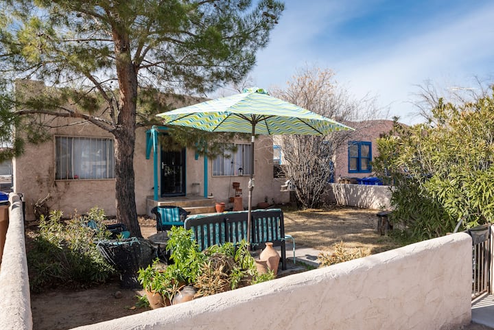 Original Sw Art & Furnishings Downtown 2 Bed, 2ba - Las Cruces, NM