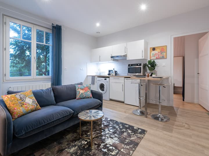 "L'escale" : Cosy T2 Pour 2 Personnes - Vénissieux