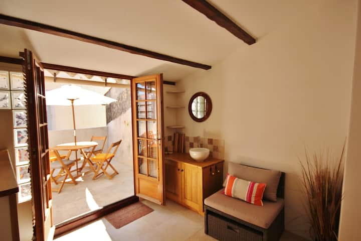 Old Antibes Romantic, Charming House, Roof Terrace - Antibes