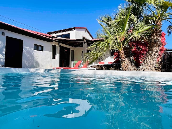 Casabart, Casa Con Piscina Climatizada Y Privada. - El Cotillo