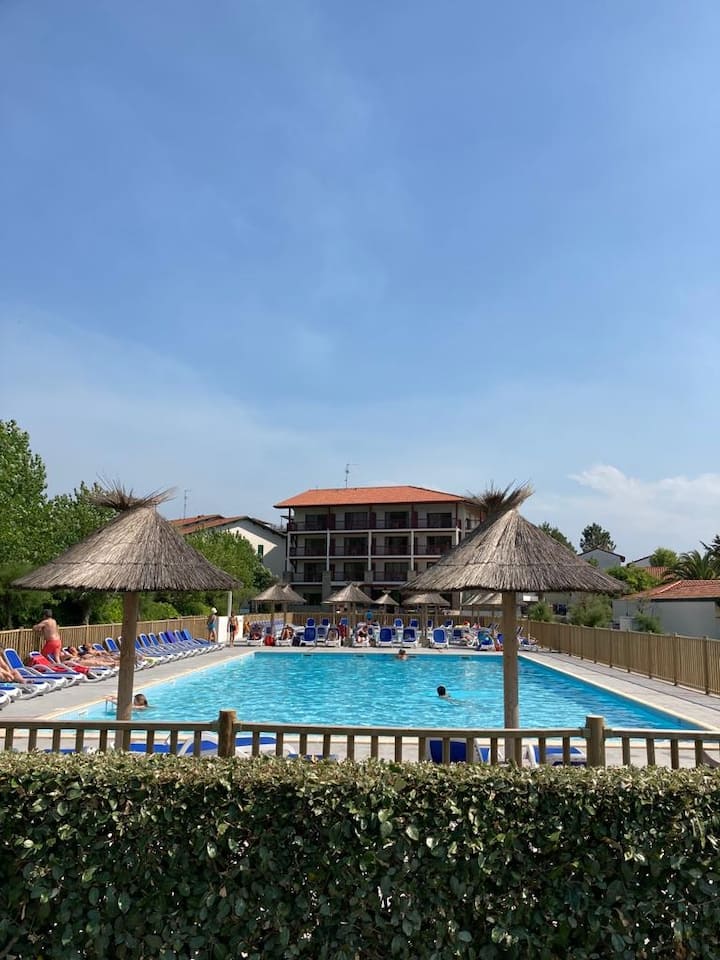 Plage à Pied - Piscine - Tennis – Terrasse - Parc - Saint-Pée-sur-Nivelle