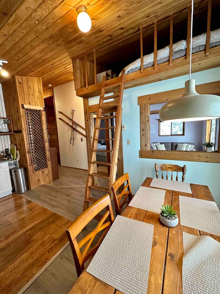 Cozy Mt. Washington Escape - Comox