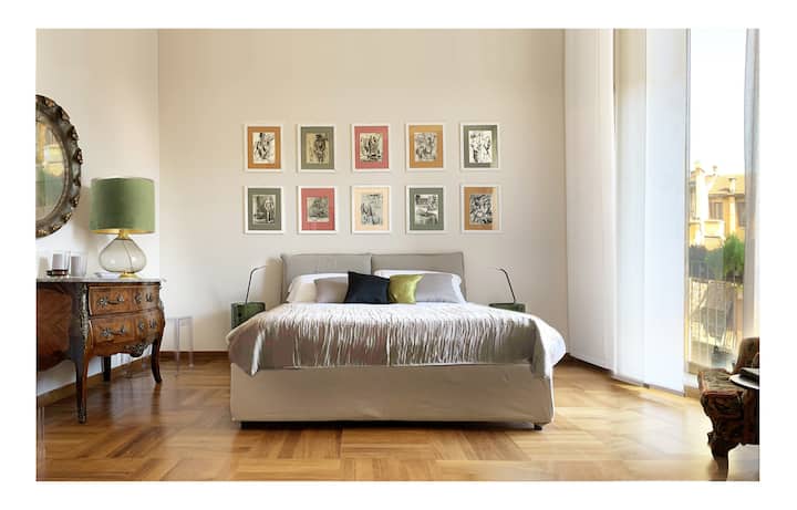 Elegant Apartment San Babila ,5 Minutes From Duomo - ミラノ