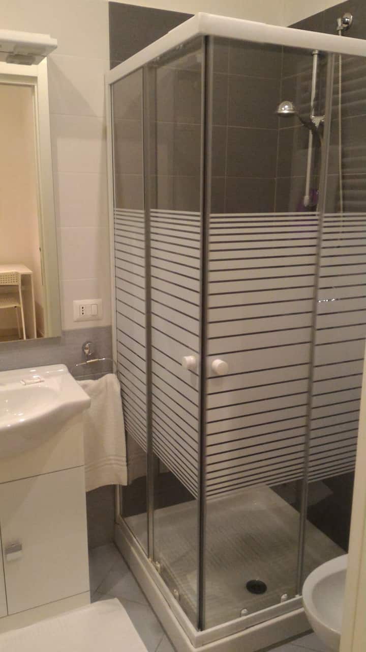 Appartamento 6 Primo Piano Con Finestra Camera Let - Bari