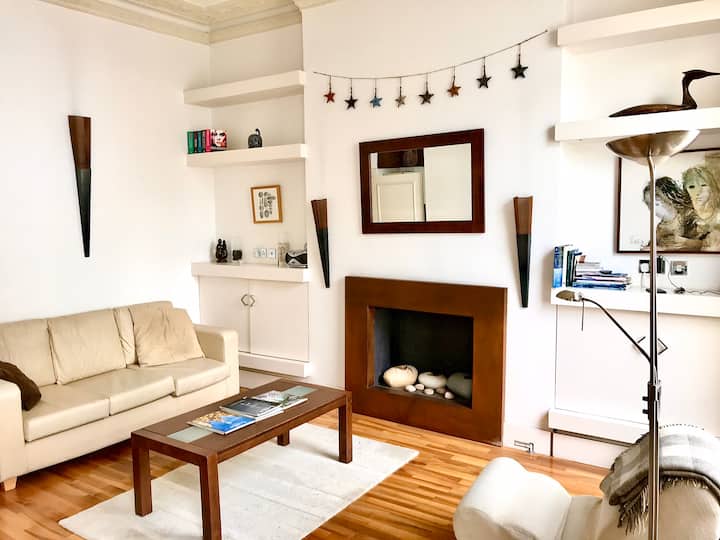 Family Run Chelsea 1 Bed Just Off The King’s Road - Chelsea