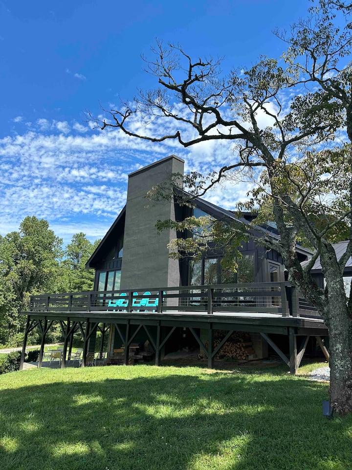 The Grand Lodge With Hot Tub - Brevard, NC