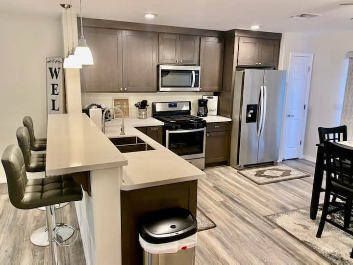 Cozy Brand New Home Near The Colorado River! - Laughlin, NV
