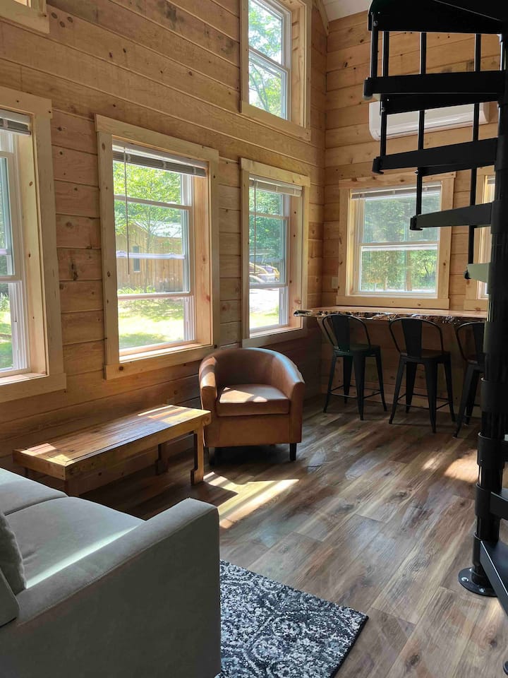 Creekside Sanctuaries Cabin #2 - Pennsylvania