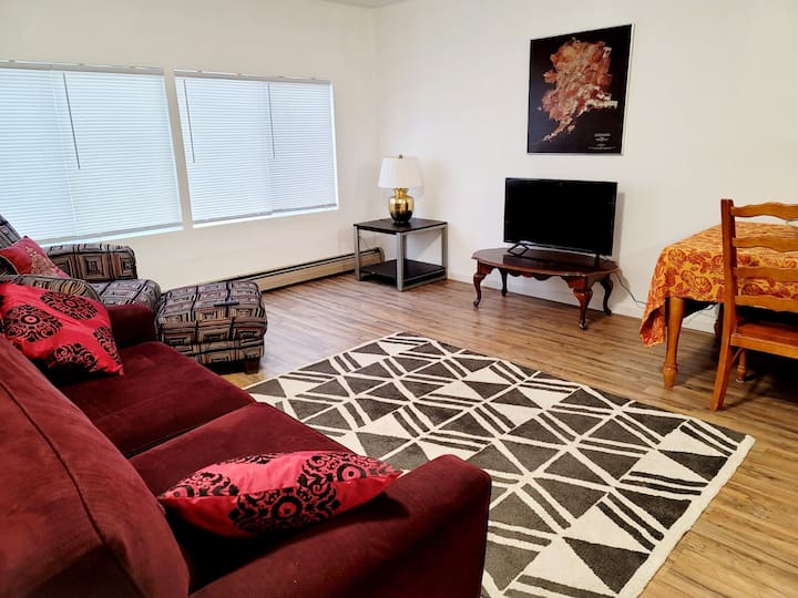 2a East Anchorage Apt One Bedroom With Parking - Anchorage, AK