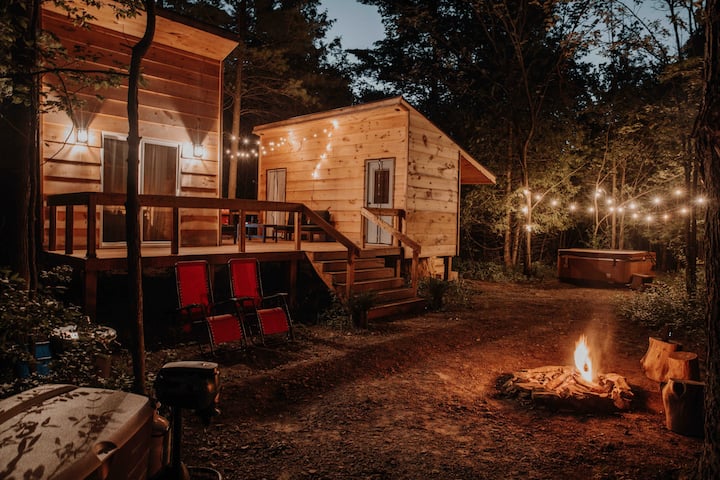 The Green Acres Cabin - Hamilton, ON, Canada