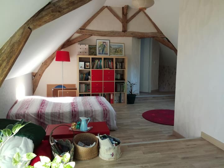 Chambre Dans Maison De Village - Yonne