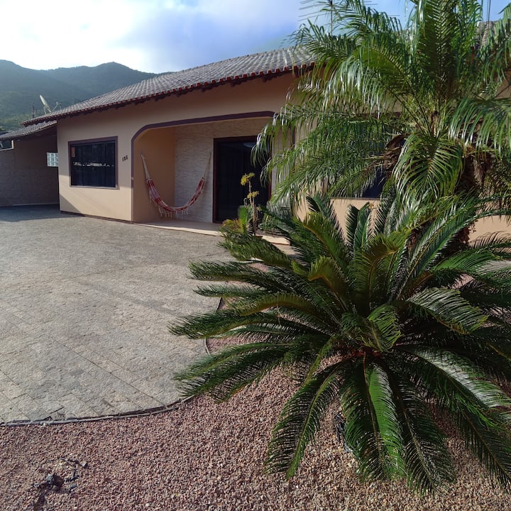 Casa Ampla Para Família Perto Da Praia - Governador Celso Ramos